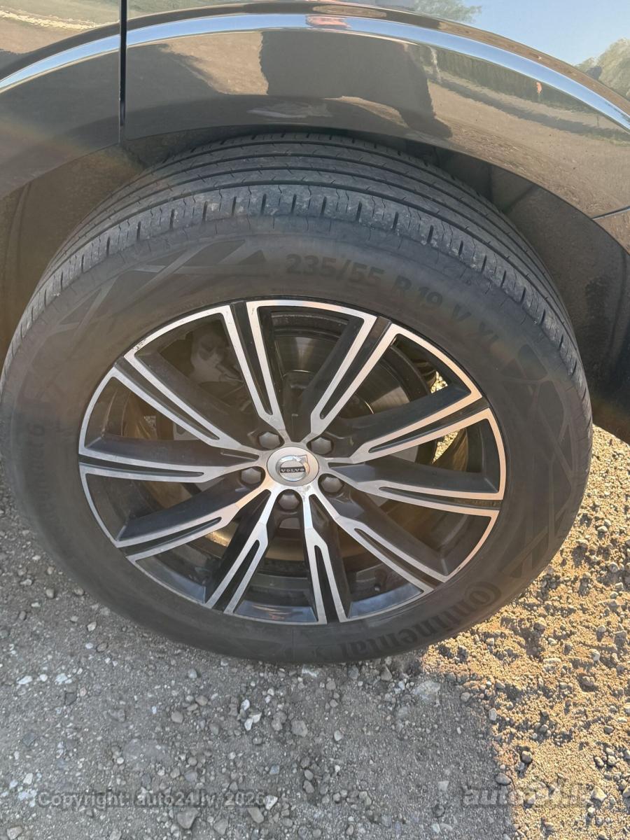 Pelēks Volvo XC60 2020 Tallina, ar dzinēja tilpumu 2.00 L un nobraukumu 89 tūkst. km par 35500 €, foto 18 vietnē AUTOMOTO.COM.LV