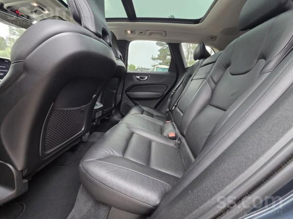 Pelēks Volvo XC60 2020 Rīga, ar dzinēja tilpumu 2.00 L un nobraukumu 0 tūkst. km par 20990 €, foto 8 vietnē AUTOMOTO.COM.LV