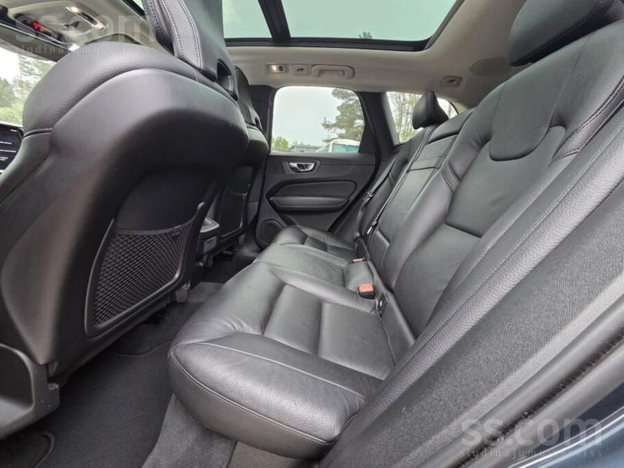 Pelēks Volvo XC60 2020 Rīga, ar dzinēja tilpumu 2.00 L un nobraukumu 0 tūkst. km par 20990 €, foto 9 vietnē AUTOMOTO.COM.LV