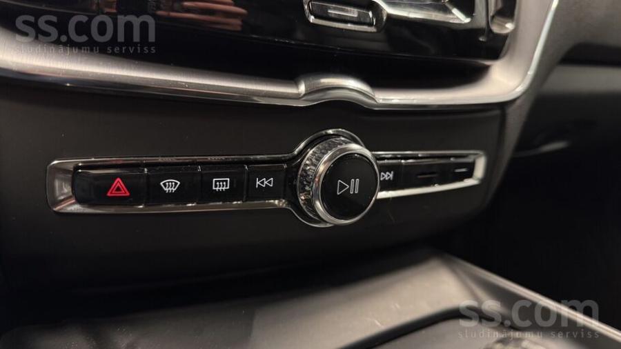 Pelēks Volvo XC60 2020 Rīga, ar dzinēja tilpumu 2.00 L un nobraukumu 165 tūkst. km par 23490 €, foto 16 vietnē AUTOMOTO.COM.LV