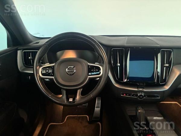 Grey Volvo XC60 2020 in Riga, with an engine capacity of 2.00 L and mileage of 124 thousand km for 33990 €, photo 10 on AUTOMOTO.COM.LV