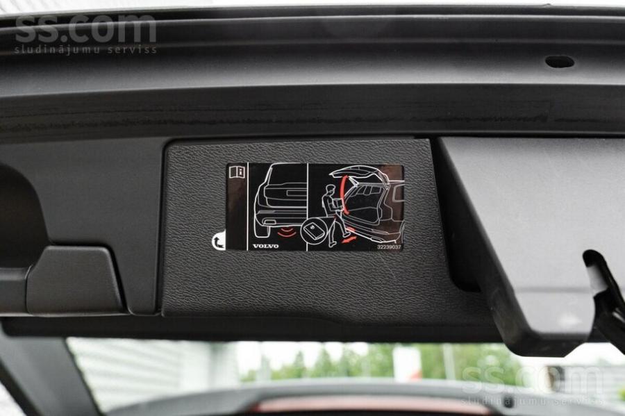 Pelēks Volvo XC60 2020 Rīga, ar dzinēja tilpumu 2.00 L un nobraukumu 68 tūkst. km par 29350 €, foto 26 vietnē AUTOMOTO.COM.LV