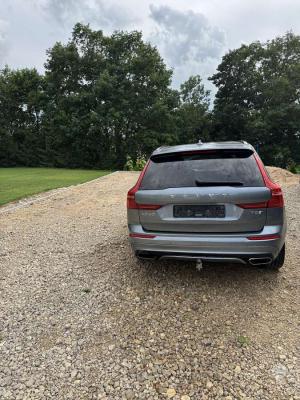 Grey Volvo XC60 2020 in Akmene, with an engine capacity of 1.97 L and mileage of 95 thousand km for 11000 €, photo 3 on AUTOMOTO.COM.LV