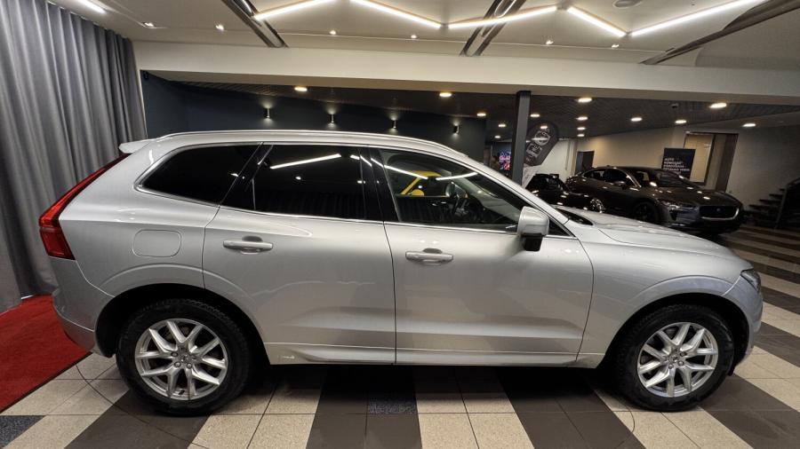 Grey Volvo XC60 2020 in Riga, with an engine capacity of 2.00 L and mileage of 165 thousand km for 23990 €, photo 4 on AUTOMOTO.COM.LV