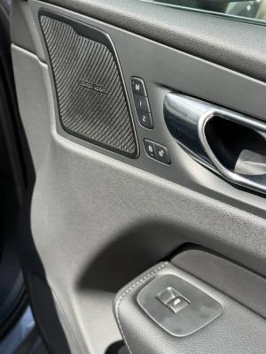 Pelēks Volvo XC60 2020 Rīga, ar dzinēja tilpumu 2.00 L un nobraukumu 105 tūkst. km par 24200 €, foto 9 vietnē AUTOMOTO.COM.LV