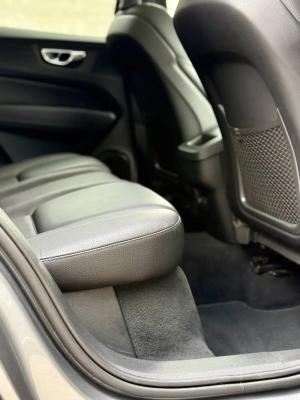 Pelēks Volvo XC60 2020 Rīga, ar dzinēja tilpumu 2.00 L un nobraukumu 105 tūkst. km par 24200 €, foto 11 vietnē AUTOMOTO.COM.LV