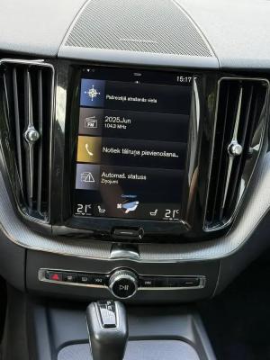 Pelēks Volvo XC60 2020 Rīga, ar dzinēja tilpumu 2.00 L un nobraukumu 105 tūkst. km par 24200 €, foto 16 vietnē AUTOMOTO.COM.LV