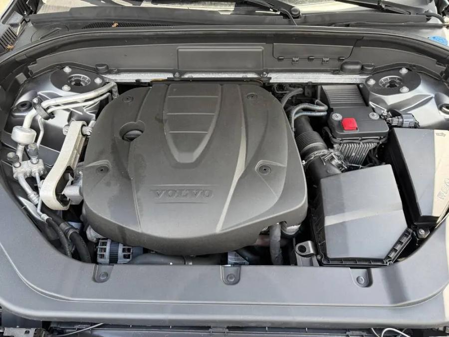 Pelēks Volvo XC60 2020 Rīga, ar dzinēja tilpumu 2.00 L un nobraukumu 105 tūkst. km par 24200 €, foto 25 vietnē AUTOMOTO.COM.LV
