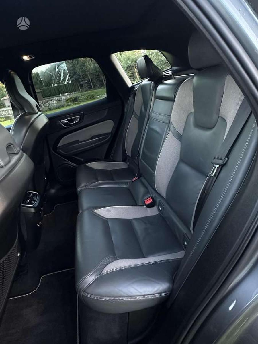Pelēks Volvo XC60 2020 Tauragė, ar dzinēja tilpumu 1.97 L un nobraukumu 241 tūkst. km par 19850 €, foto 15 vietnē AUTOMOTO.COM.LV