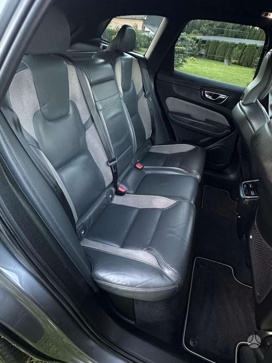 Pelēks Volvo XC60 2020 Tauragė, ar dzinēja tilpumu 1.97 L un nobraukumu 241 tūkst. km par 19850 €, foto 16 vietnē AUTOMOTO.COM.LV