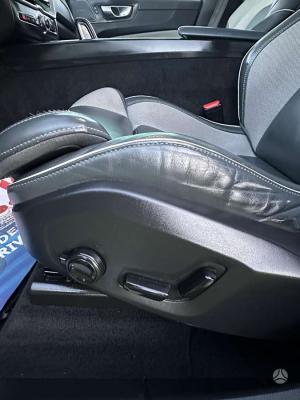 Pelēks Volvo XC60 2020 Tauragė, ar dzinēja tilpumu 1.97 L un nobraukumu 241 tūkst. km par 19850 €, foto 20 vietnē AUTOMOTO.COM.LV