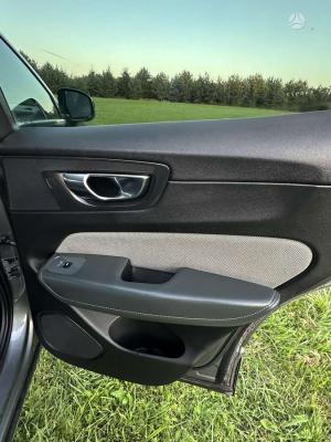 Pelēks Volvo XC60 2020 Tauragė, ar dzinēja tilpumu 1.97 L un nobraukumu 241 tūkst. km par 19850 €, foto 21 vietnē AUTOMOTO.COM.LV