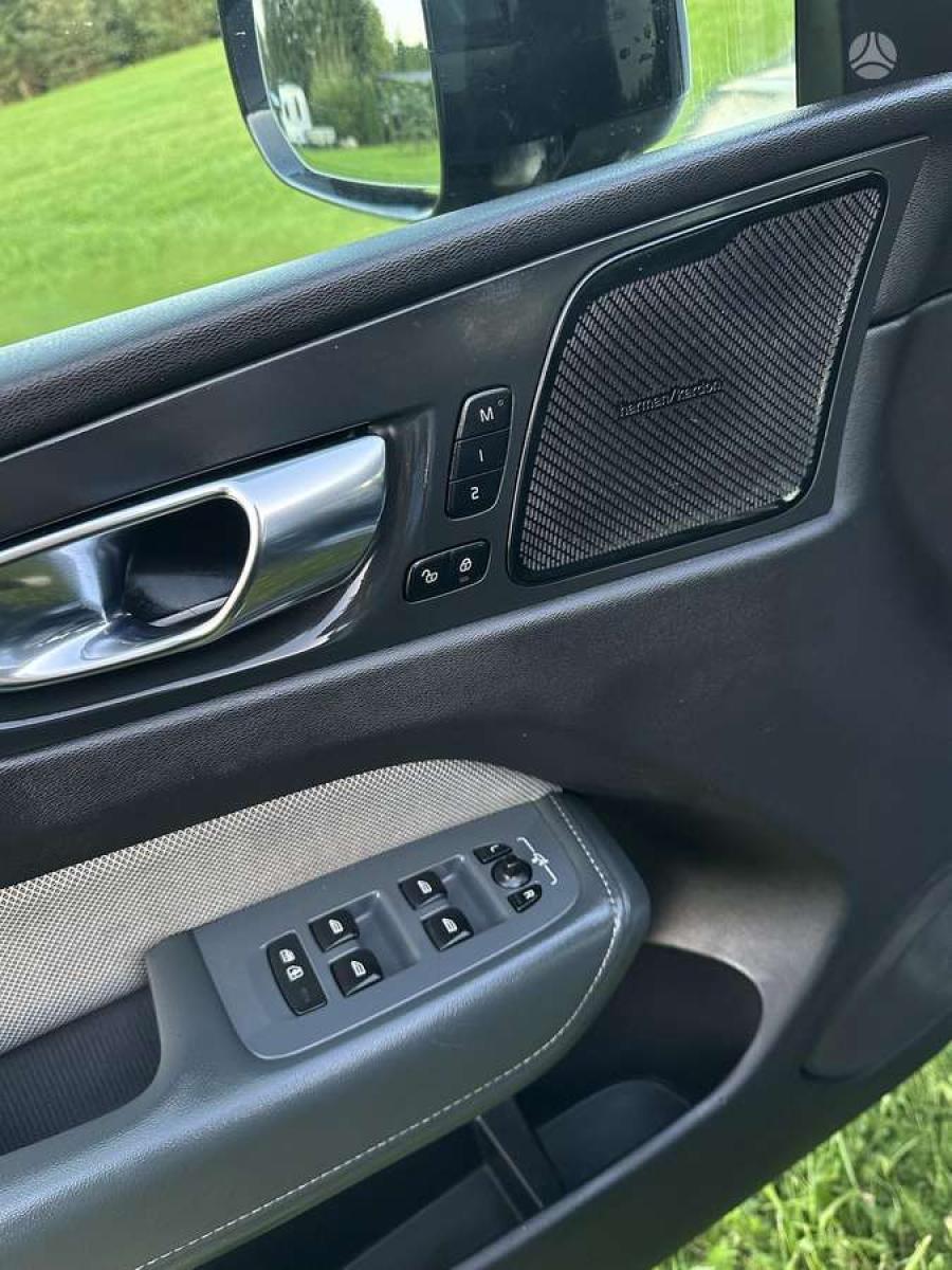 Pelēks Volvo XC60 2020 Tauragė, ar dzinēja tilpumu 1.97 L un nobraukumu 241 tūkst. km par 19850 €, foto 23 vietnē AUTOMOTO.COM.LV