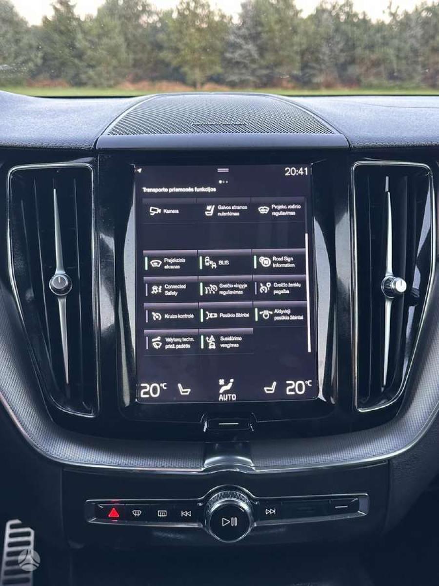 Pelēks Volvo XC60 2020 Tauragė, ar dzinēja tilpumu 1.97 L un nobraukumu 241 tūkst. km par 19850 €, foto 29 vietnē AUTOMOTO.COM.LV
