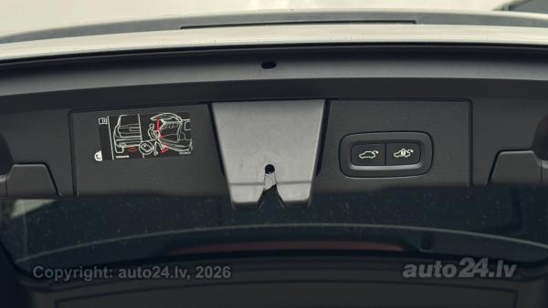 Volvo XC60 2020 Tallina vietnē Pelēks Volvo XC60 2020 Tallina, ar dzinēja tilpumu 2.00 L un nobraukumu 120 tūkst. km par 34000 €, foto 10 vietnē AUTOMOTO.COM.LV