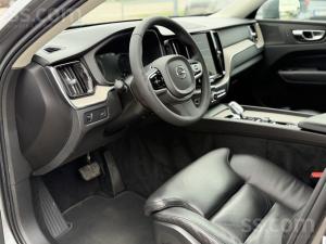 Grey Volvo XC60 2020 in Riga, with an engine capacity of 2.00 L and mileage of 229 thousand km for 23500 €, photo 5 on AUTOMOTO.COM.LV