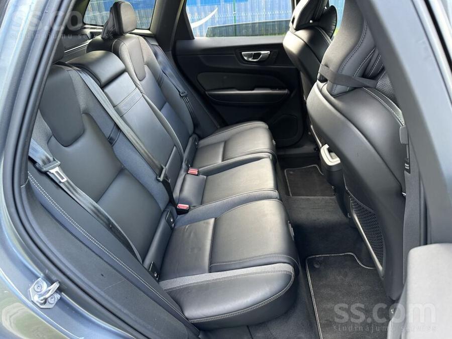 Pelēks Volvo XC60 2021 Rīga, ar dzinēja tilpumu 2.00 L un nobraukumu 33 tūkst. km par 39500 €, foto 26 vietnē AUTOMOTO.COM.LV