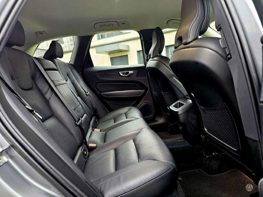 Pelēks Volvo XC60 2021 Tauragė, ar dzinēja tilpumu 1.97 L un nobraukumu 248 tūkst. km par 20500 €, foto 35 vietnē AUTOMOTO.COM.LV