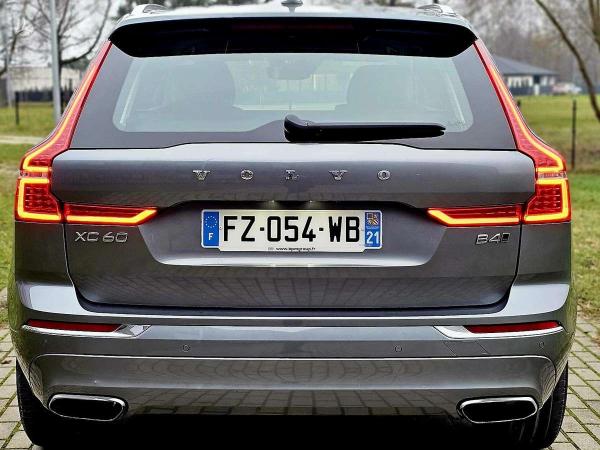 Grey Volvo XC60 2021 in Taurage, with an engine capacity of 1.97 L and mileage of 248 thousand km for 20500 €, photo 6 on AUTOMOTO.COM.LV