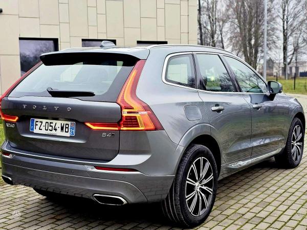 Grey Volvo XC60 2021 in Taurage, with an engine capacity of 1.97 L and mileage of 248 thousand km for 20500 €, photo 7 on AUTOMOTO.COM.LV