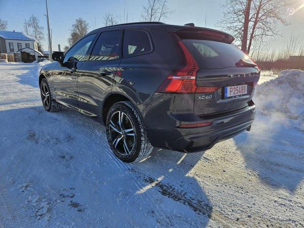 Grey Volvo XC60 2021 in Siauliai, with an engine capacity of 2.00 L and mileage of 52 thousand km for 32900 €, photo 6 on AUTOMOTO.COM.LV