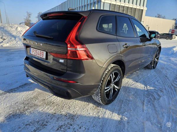 Grey Volvo XC60 2021 in Siauliai, with an engine capacity of 2.00 L and mileage of 52 thousand km for 32900 €, photo 7 on AUTOMOTO.COM.LV