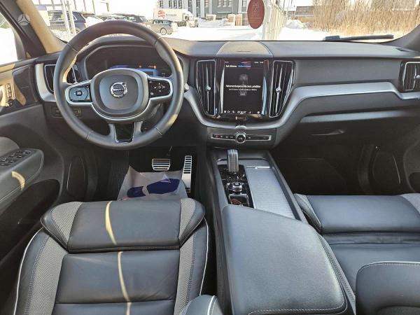 Grey Volvo XC60 2021 in Siauliai, with an engine capacity of 2.00 L and mileage of 52 thousand km for 32900 €, photo 9 on AUTOMOTO.COM.LV