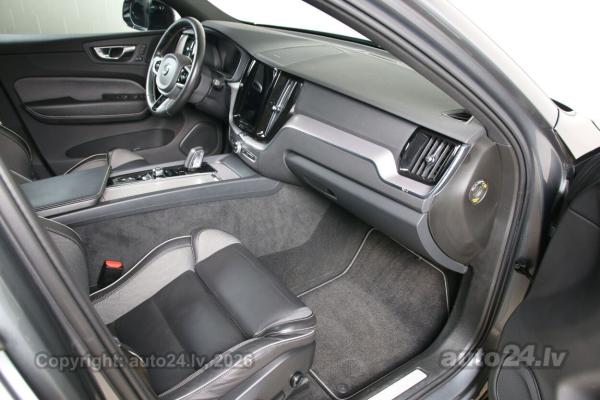 Grey Volvo XC60 2021 in Parnu, with an engine capacity of 2.00 L and mileage of 71 thousand km for 36990 €, photo 9 on AUTOMOTO.COM.LV