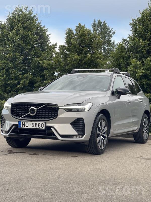 Grey Volvo XC60 2021 in Riga, with an engine capacity of 2.00 L and mileage of 110 thousand km for 27200 €, photo 2 on AUTOMOTO.COM.LV