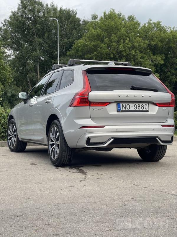Grey Volvo XC60 2021 in Riga, with an engine capacity of 2.00 L and mileage of 110 thousand km for 27200 €, photo 5 on AUTOMOTO.COM.LV