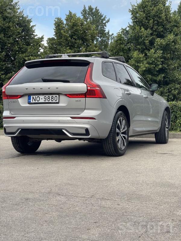 Grey Volvo XC60 2021 in Riga, with an engine capacity of 2.00 L and mileage of 110 thousand km for 27200 €, photo 6 on AUTOMOTO.COM.LV