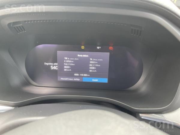 Grey Volvo XC60 2021 in Riga, with an engine capacity of 2.00 L and mileage of 110 thousand km for 27200 €, photo 10 on AUTOMOTO.COM.LV