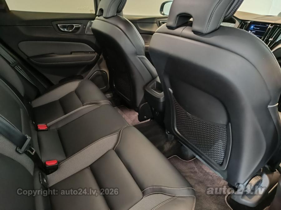 Серый Вольво ХС60 2021 в Таллин, объемом двигателя 2.00 л и пробегом 137 тыс. км за 27990 €, фото 10 на AUTOMOTO.COM.LV