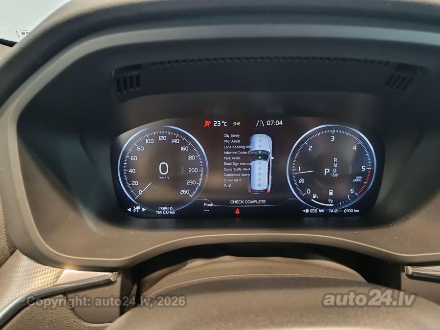 Серый Вольво ХС60 2021 в Таллин, объемом двигателя 2.00 л и пробегом 137 тыс. км за 27990 €, фото 12 на AUTOMOTO.COM.LV
