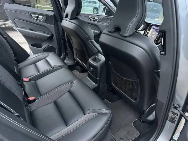 Pelēks Volvo XC60 2021 Jelgava, ar dzinēja tilpumu 2.00 L un nobraukumu 120 tūkst. km par 35950 €, foto 9 vietnē AUTOMOTO.COM.LV