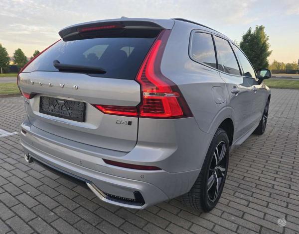 Grey Volvo XC60 2021 in Panevezys, with an engine capacity of 1.97 L and mileage of 316 thousand km for 18999 €, photo 5 on AUTOMOTO.COM.LV
