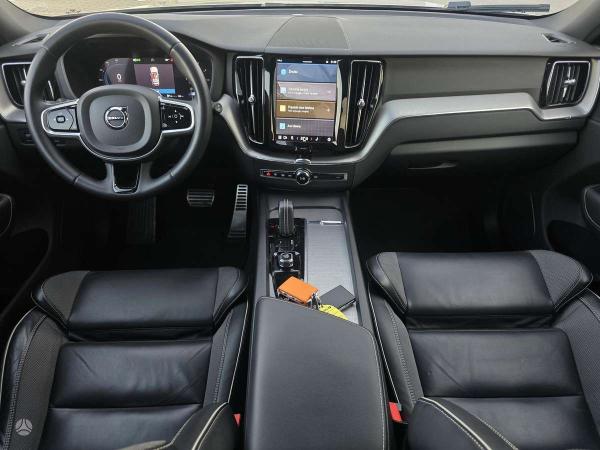 Grey Volvo XC60 2021 in Panevezys, with an engine capacity of 1.97 L and mileage of 316 thousand km for 18999 €, photo 10 on AUTOMOTO.COM.LV