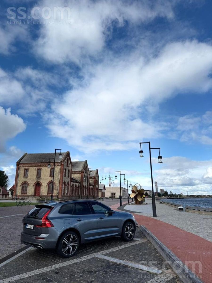 Pelēks Volvo XC60 2021 Rīga, ar dzinēja tilpumu 2.00 L un nobraukumu 85 tūkst. km par 35900 €, foto 3 vietnē AUTOMOTO.COM.LV