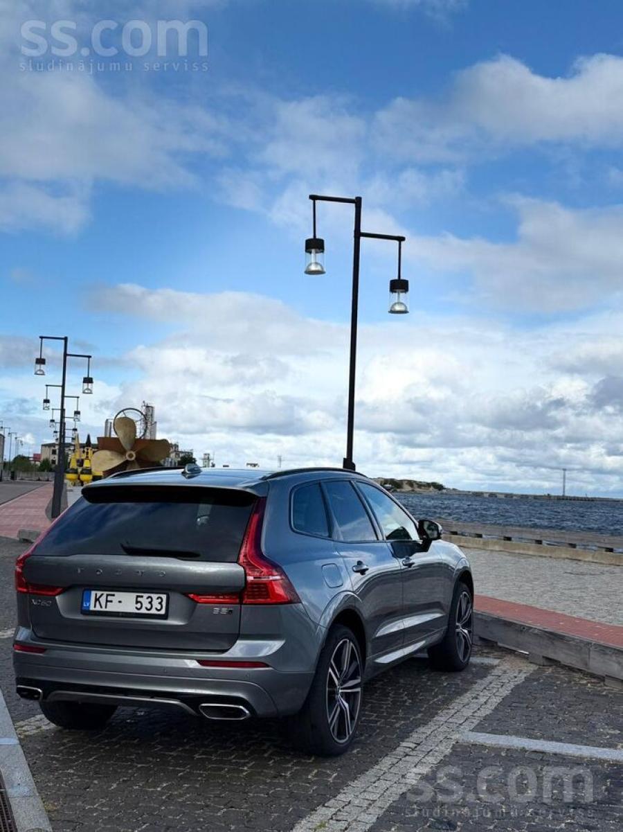 Pelēks Volvo XC60 2021 Rīga, ar dzinēja tilpumu 2.00 L un nobraukumu 85 tūkst. km par 35900 €, foto 4 vietnē AUTOMOTO.COM.LV