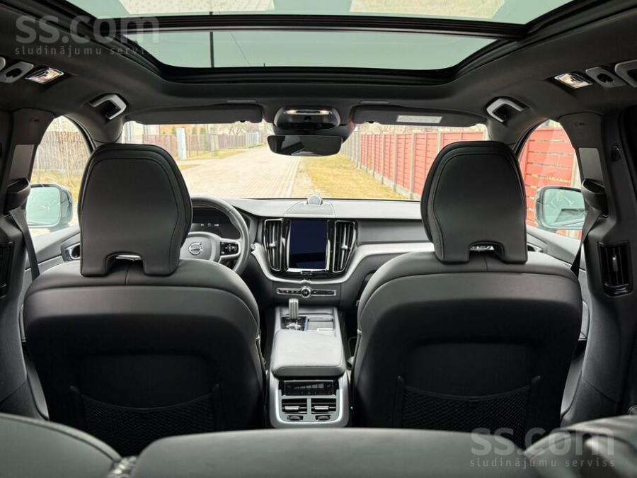 Pelēks Volvo XC60 2021 Rīga, ar dzinēja tilpumu 2.00 L un nobraukumu 85 tūkst. km par 35900 €, foto 9 vietnē AUTOMOTO.COM.LV