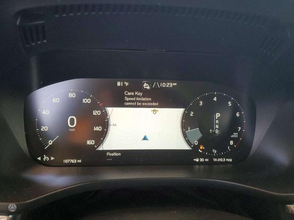 Grey Volvo XC60 2021 in Klaipeda, with an engine capacity of 1.97 L and mileage of 173 thousand km for 13240 €, photo 9 on AUTOMOTO.COM.LV