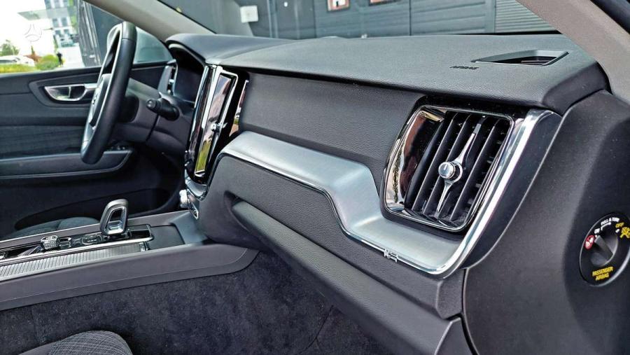 Pelēks Volvo XC60 2021 Viļņa, ar dzinēja tilpumu 1.97 L un nobraukumu 189 tūkst. km par 21990 €, foto 31 vietnē AUTOMOTO.COM.LV