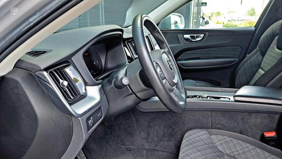 Pelēks Volvo XC60 2021 Viļņa, ar dzinēja tilpumu 1.97 L un nobraukumu 189 tūkst. km par 21990 €, foto 33 vietnē AUTOMOTO.COM.LV
