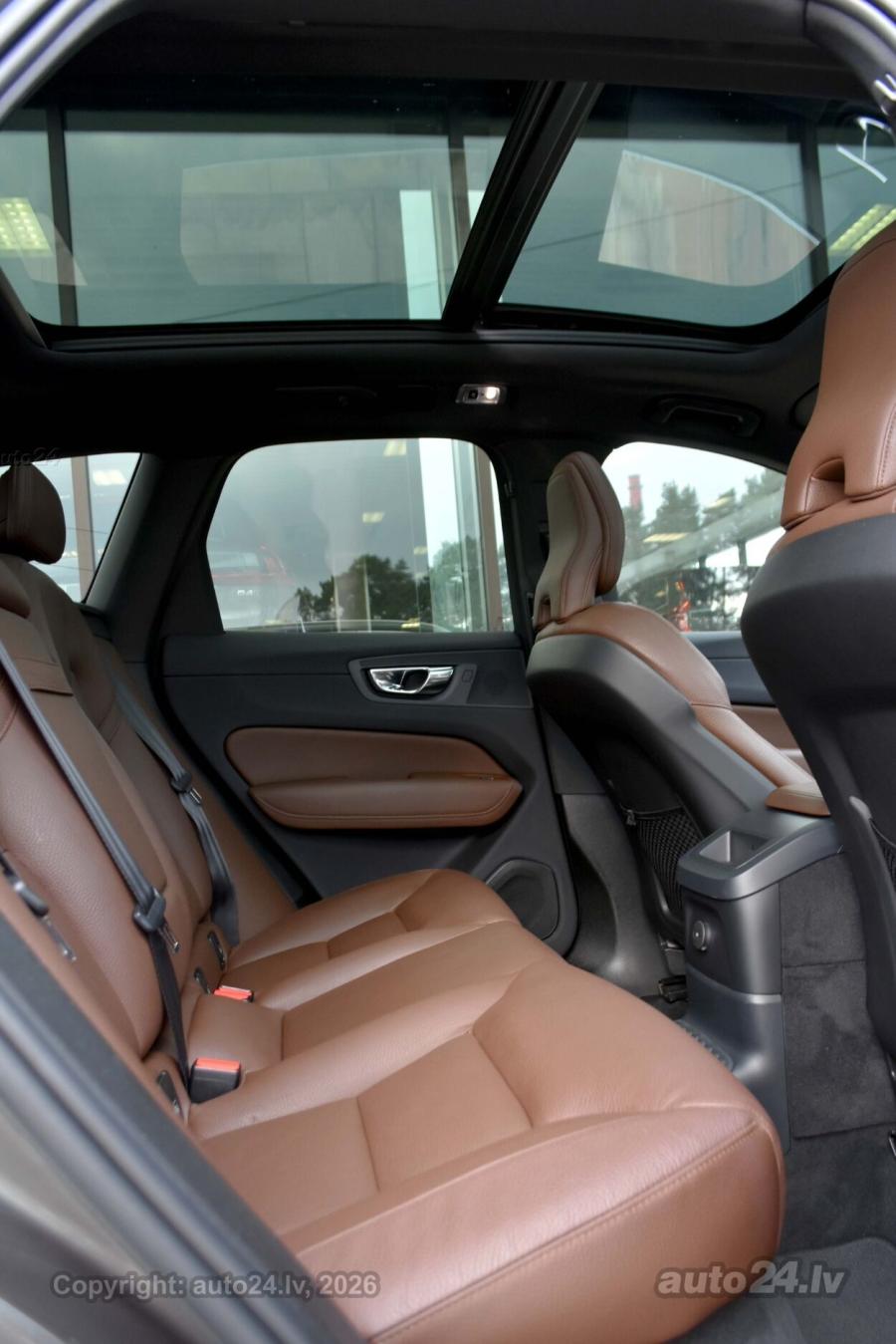 Grey Volvo XC60 2021 in Tallinn, with an engine capacity of 2.00 L and mileage of 77 thousand km for 34900 €, photo 12 on AUTOMOTO.COM.LV