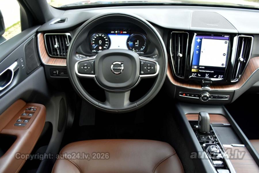Grey Volvo XC60 2021 in Tallinn, with an engine capacity of 2.00 L and mileage of 77 thousand km for 34900 €, photo 18 on AUTOMOTO.COM.LV