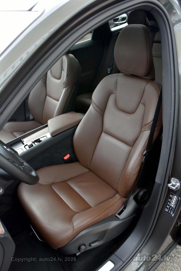 Pelēks Volvo XC60 2021 Tallina, ar dzinēja tilpumu 1.97 L un nobraukumu 77 tūkst. km par 34900 €, foto 11 vietnē AUTOMOTO.COM.LV