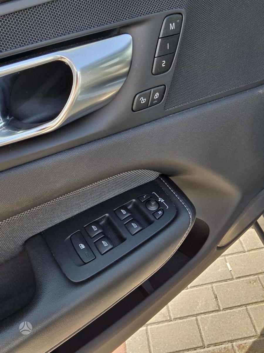 Pelēks Volvo XC60 2021 Klaipėda, ar dzinēja tilpumu 1.97 L un nobraukumu 103 tūkst. km par 26500 €, foto 11 vietnē AUTOMOTO.COM.LV