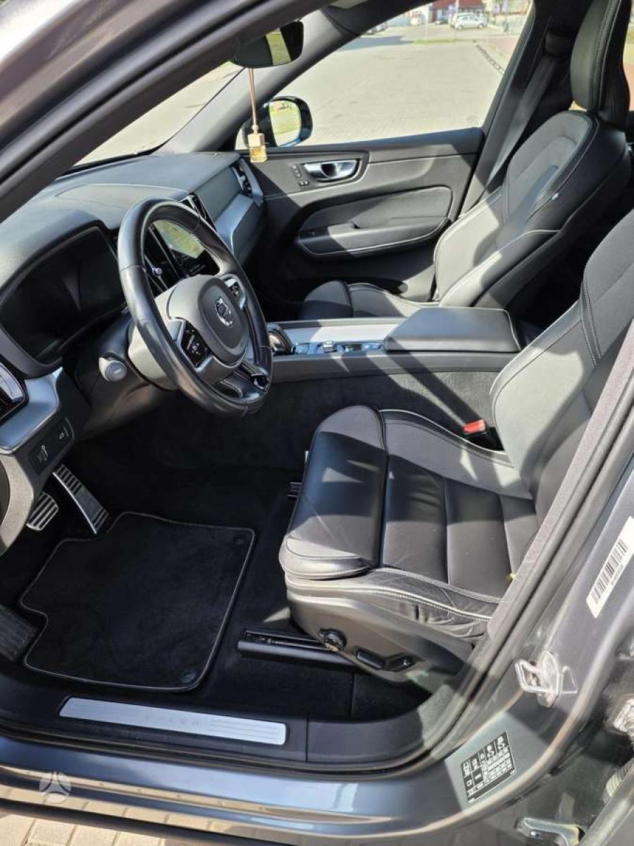 Pelēks Volvo XC60 2021 Klaipėda, ar dzinēja tilpumu 1.97 L un nobraukumu 103 tūkst. km par 26500 €, foto 12 vietnē AUTOMOTO.COM.LV