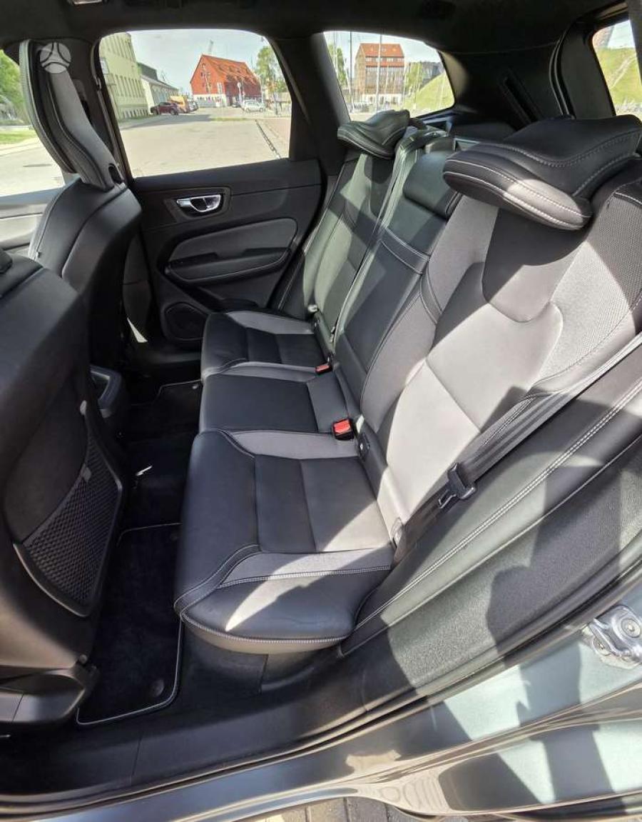 Pelēks Volvo XC60 2021 Klaipėda, ar dzinēja tilpumu 1.97 L un nobraukumu 103 tūkst. km par 26500 €, foto 13 vietnē AUTOMOTO.COM.LV