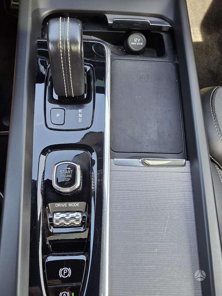 Pelēks Volvo XC60 2021 Klaipėda, ar dzinēja tilpumu 1.97 L un nobraukumu 103 tūkst. km par 26500 €, foto 22 vietnē AUTOMOTO.COM.LV